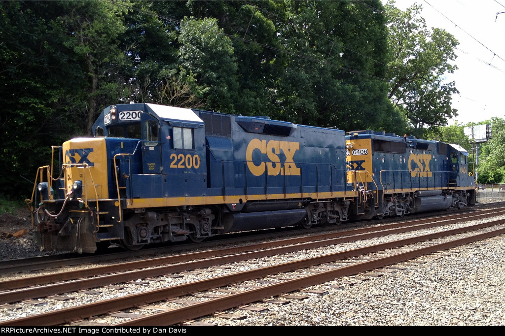 CSX Road Slug (former GP35) trails the 6406 on C770-05